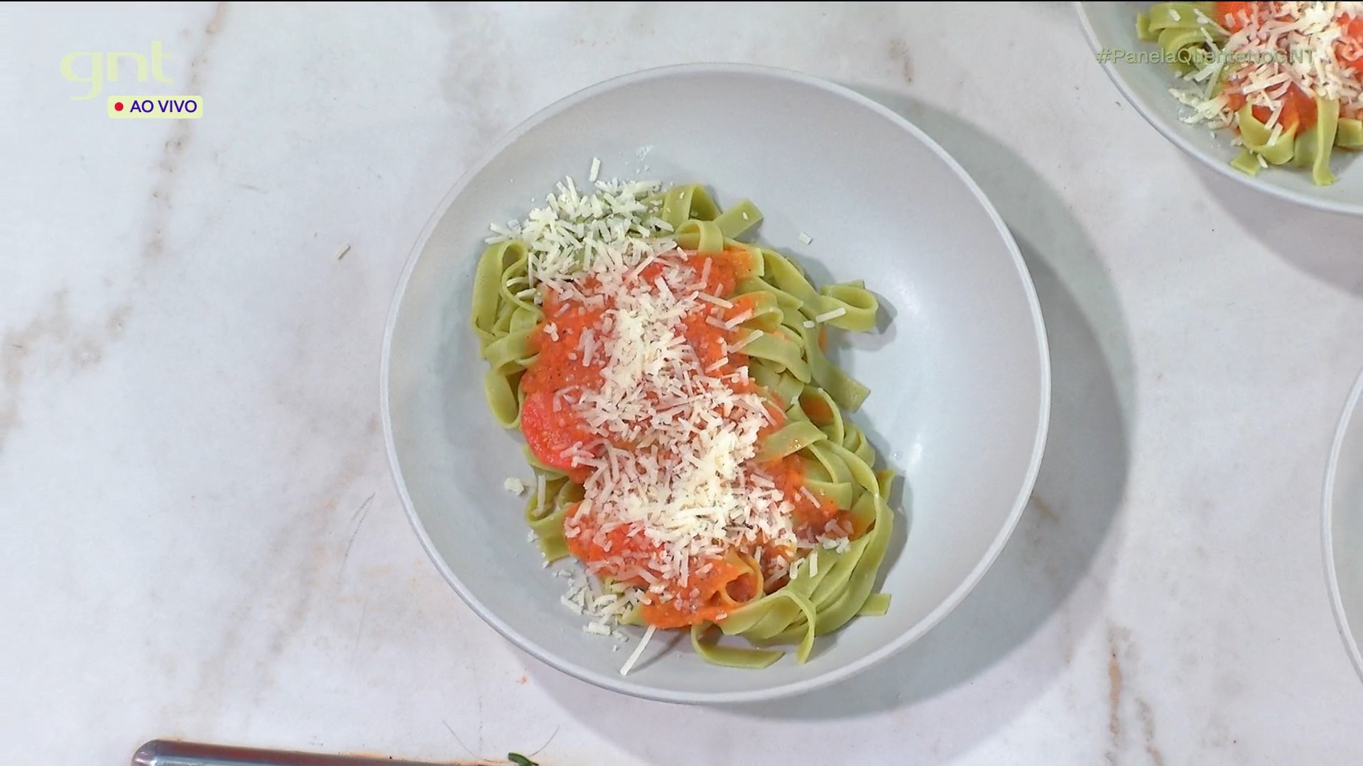 Talharim Verde com Molho Rústico, Bacon e Mel - Receitas Práticas