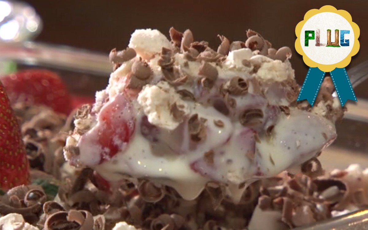 Receita de torta simplificada de morango com suspiro | Plug | Receitas