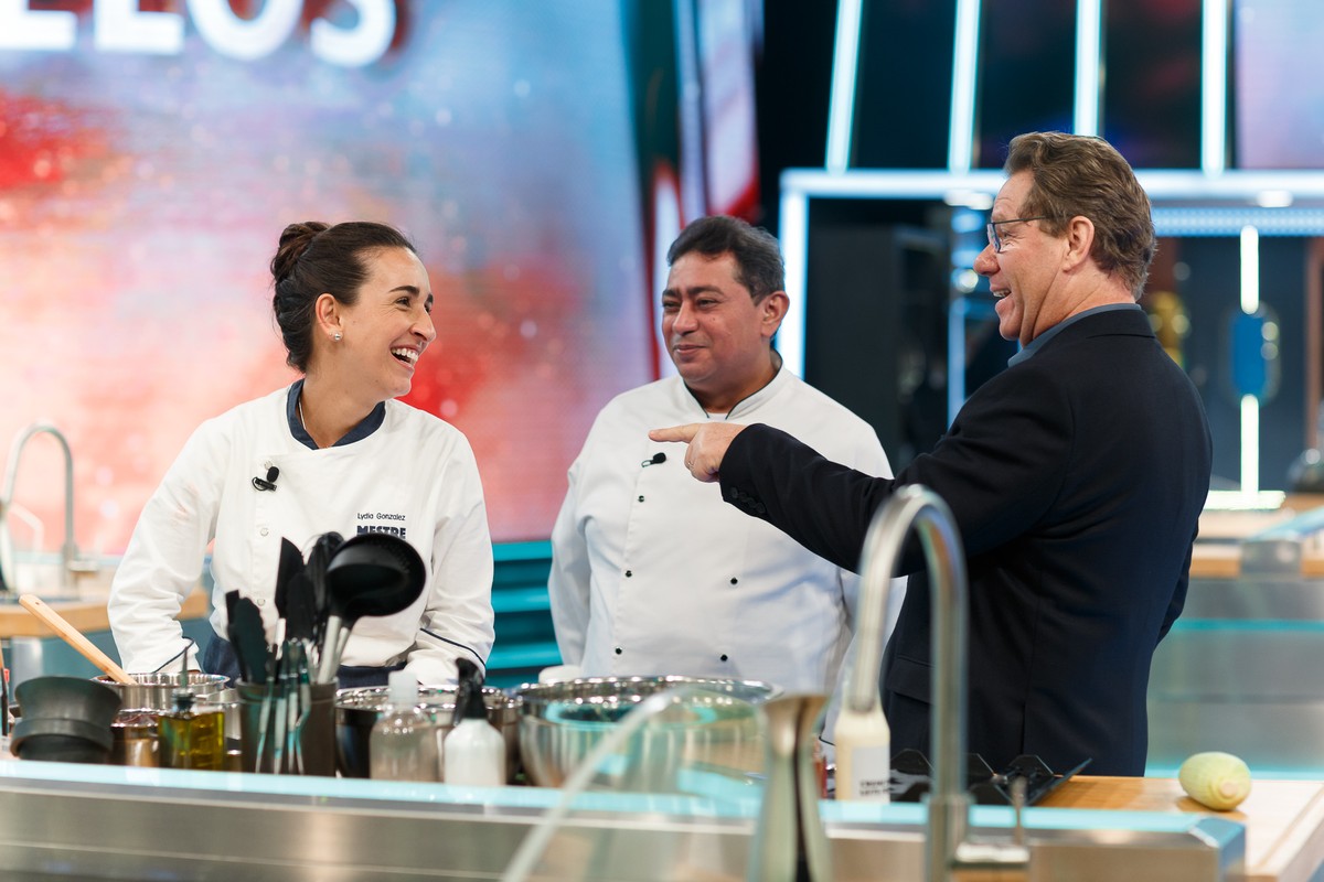 Claude Troisgros faz nhoque com picadinho ao vivo com a chef Lydia ...