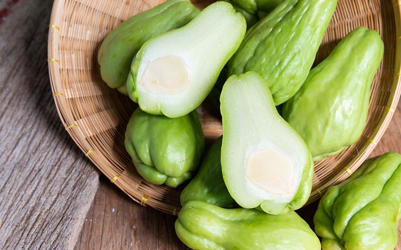 Veja o que uma nutricionista diz sobre os benefícios do chuchu | Receitas