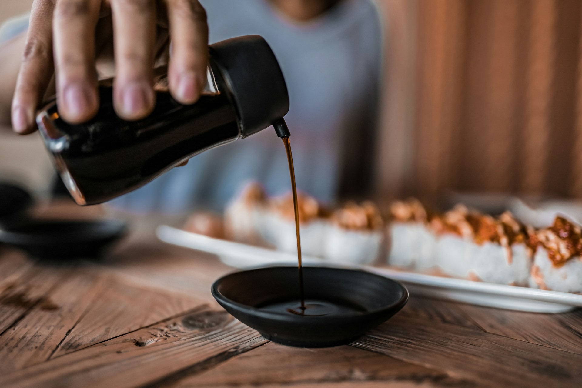 Shoyu na alimentação: riscos, benefícios e como consumir com segurança ...