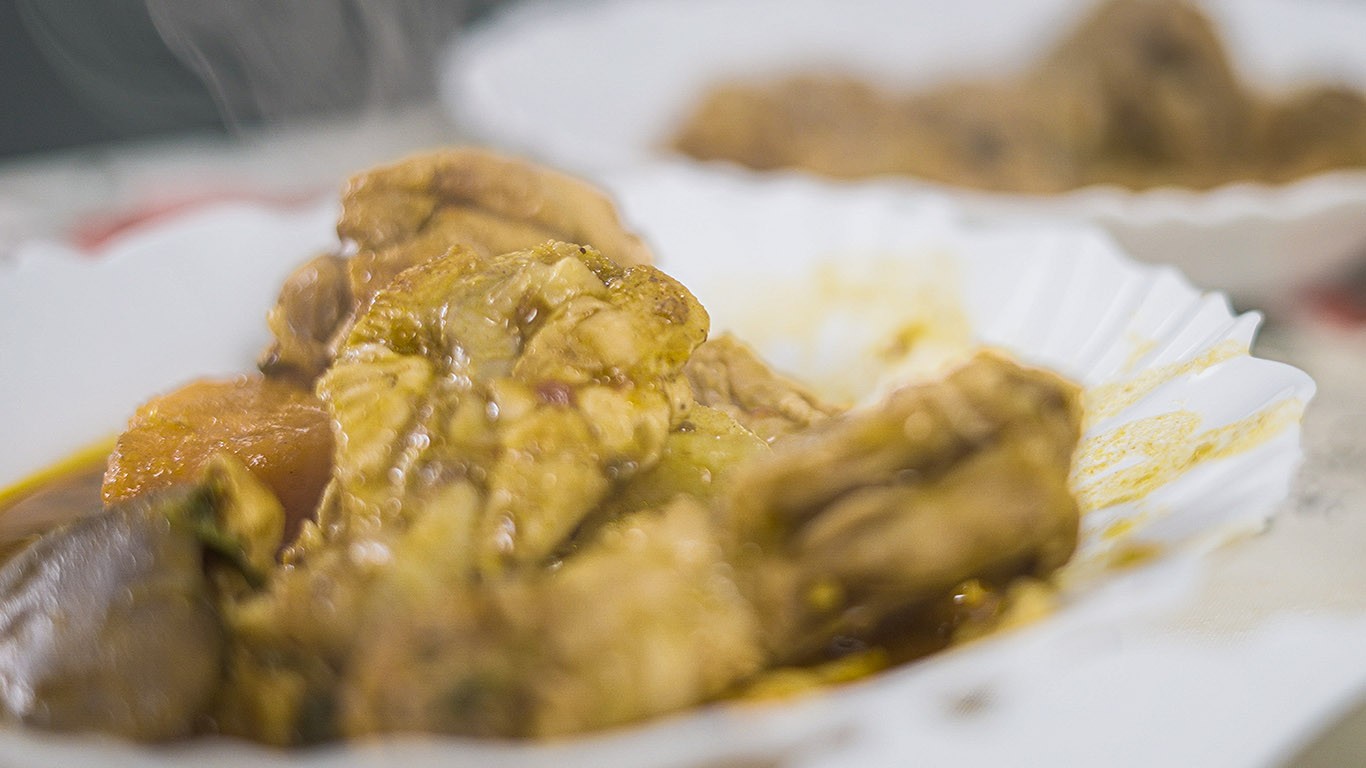 Galinha guisada da Neide | Receitas