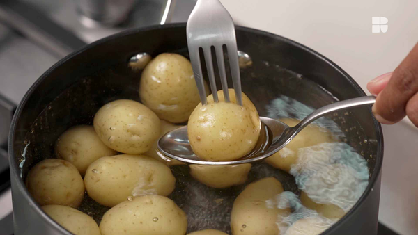 Batata assada com queijo | Receitas