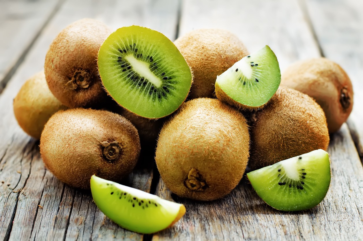 Kiwi: Benefícios, como consumir e receitas | Saúde | Receitas