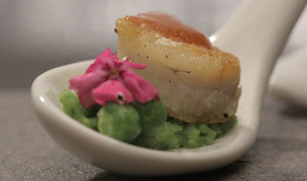 Filé de robalo com molho de pitanga | The Taste Brasil | Receitas