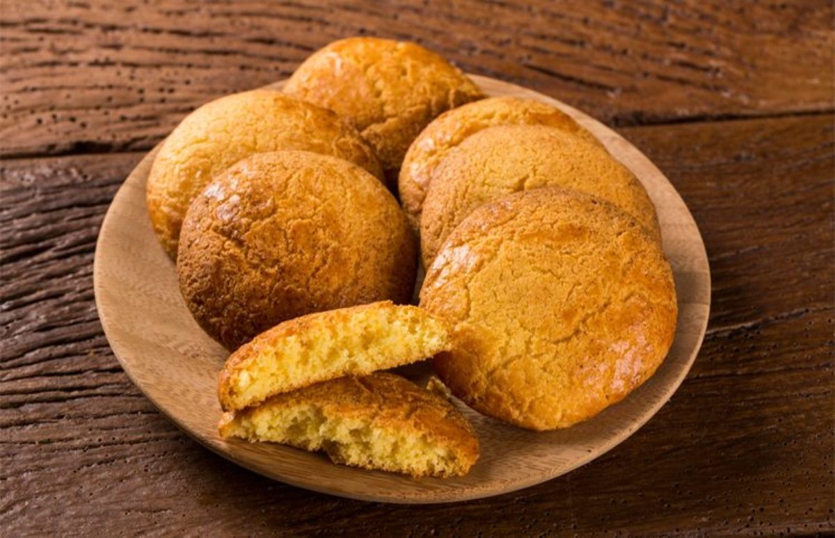 Broa de fubá feita na frigideira em poucos minutos | Receitas