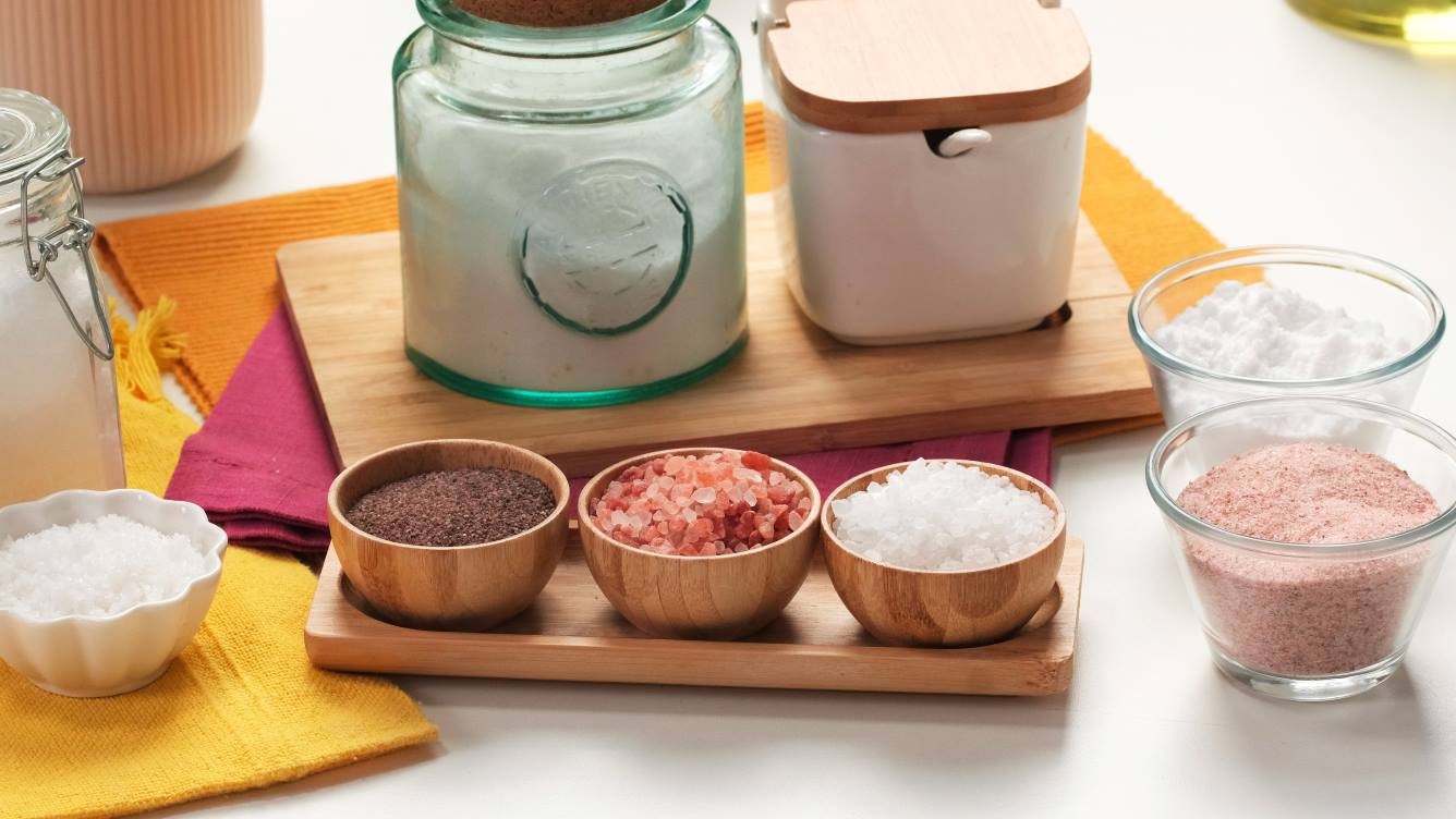 Sal: veja como tirar o excesso da comida, tipos e mais dicas | Receitas