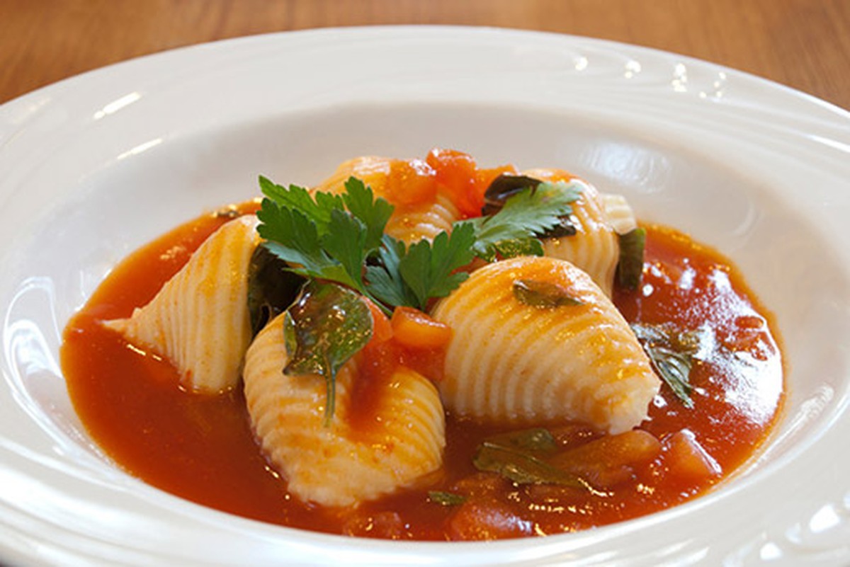 Conchiglione Recheado com Ricota e Espinafre