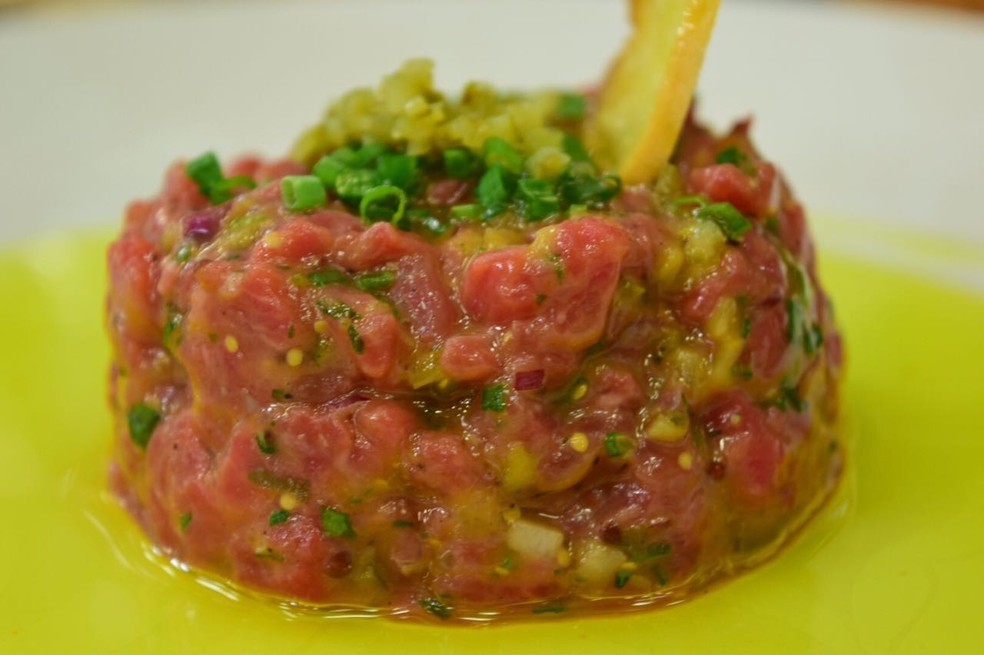 Steak tartare: veja 3 versões do clássico francês | Receitas